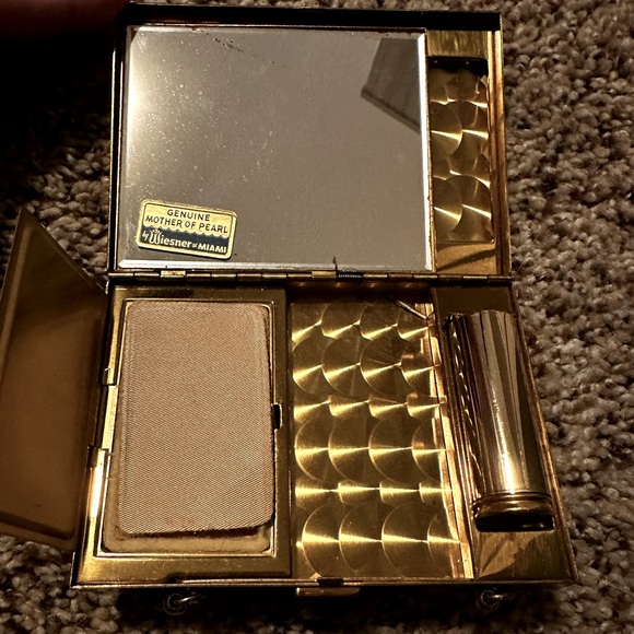 Mother of Pearl | Bags | 95s Mother Of Pearl Deco Vintage Makeup ...